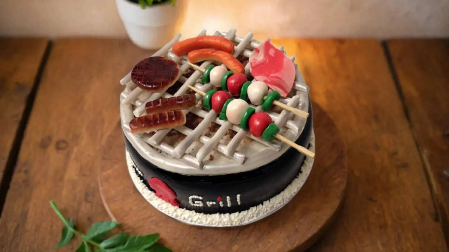 Custom Cakes – Royal Dairy Catering